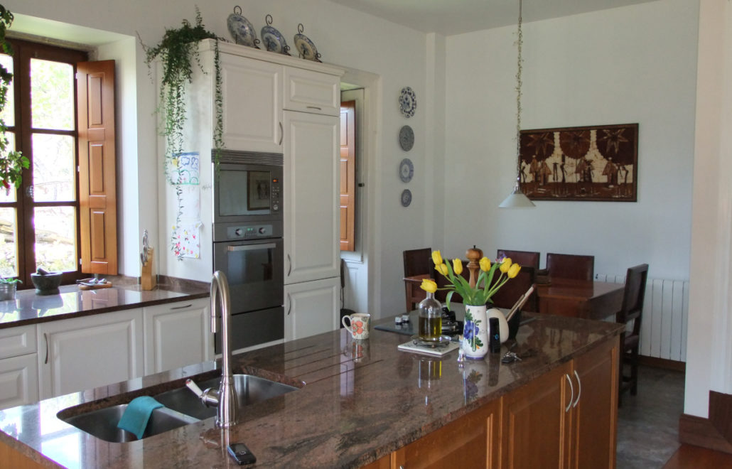 Portugal, Large Quinta With 2 Cottages For Sale – Covas VNC - SP0234 ...